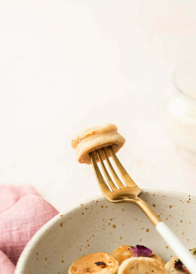 Mini bananine palačinke – Nina Zorčič