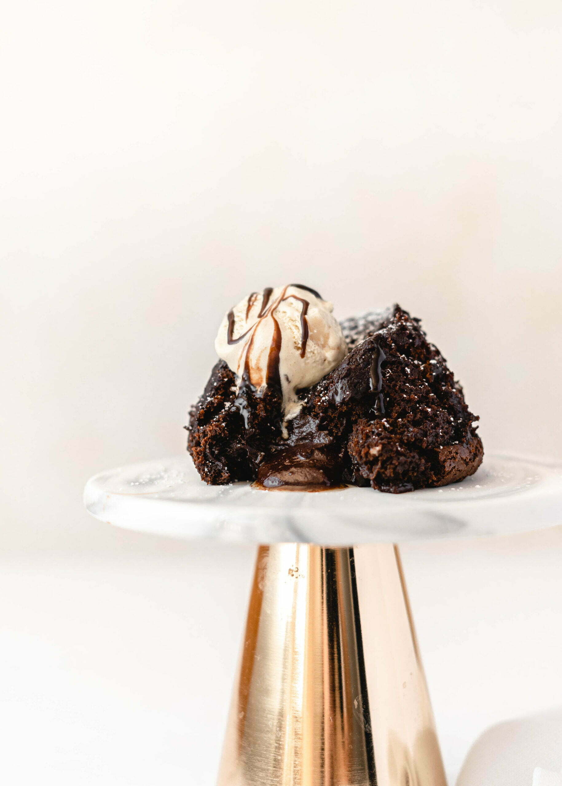 Veganski lava cake oz. sufle – Nina Zorčič