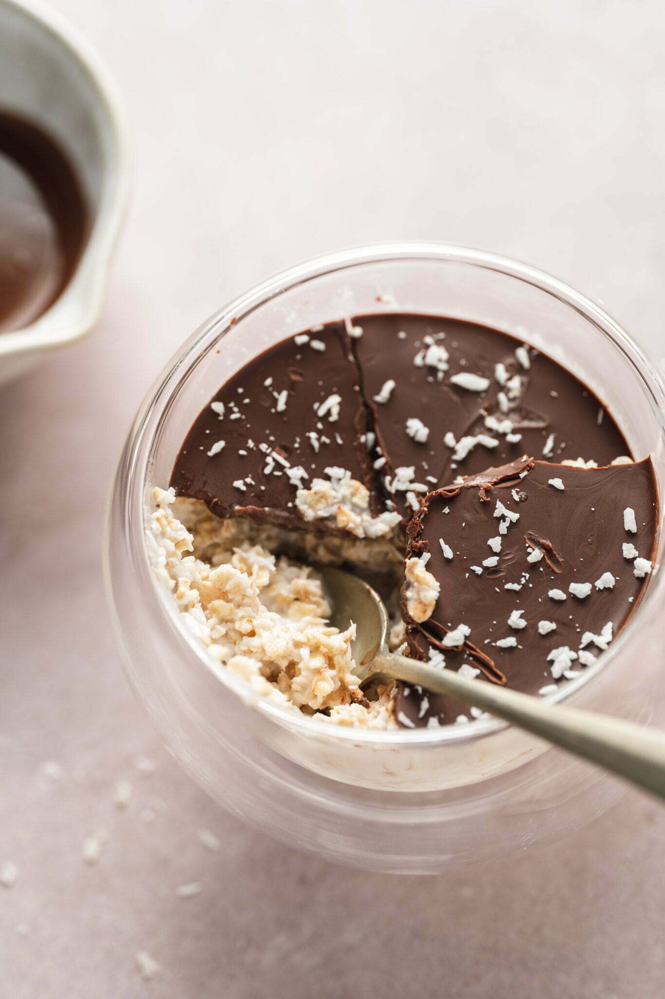 “Bounty” Overnight Oats – Nina Zorčič